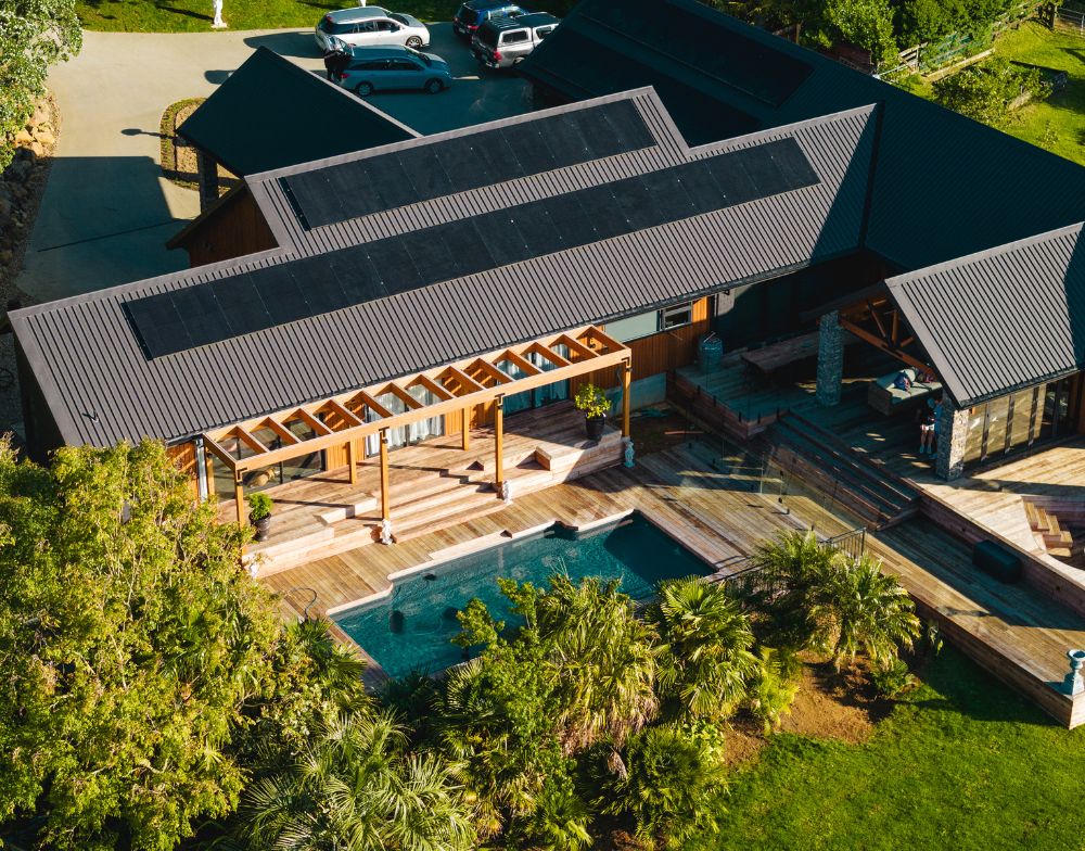 Scott & Beauden Barrett Solar with 3x Airpoints™ | Lightforce Solar